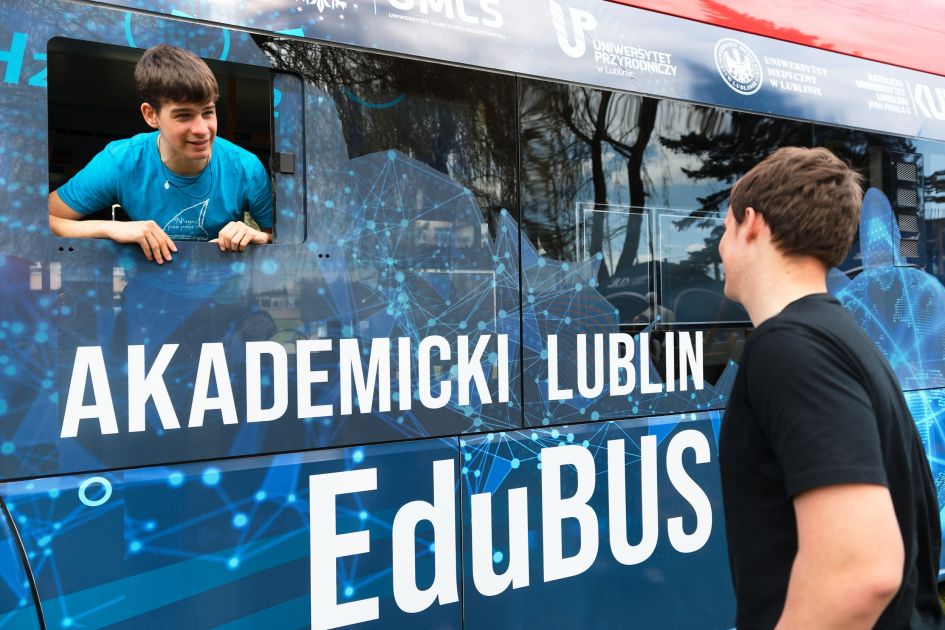 EduBus - Mobilny Demonstrator Nauki - kwiecień - 2025 - Galeria zdjęć ...